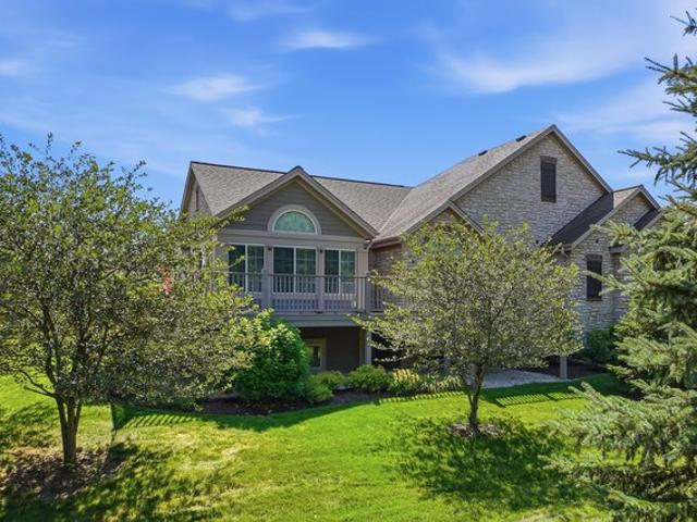 W250N4997 William Dr, Sussex, WI 53072