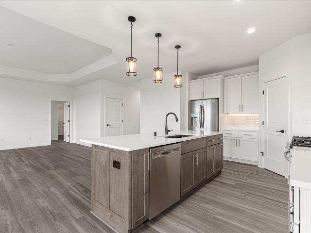 W251N2399 Valleyview Cir