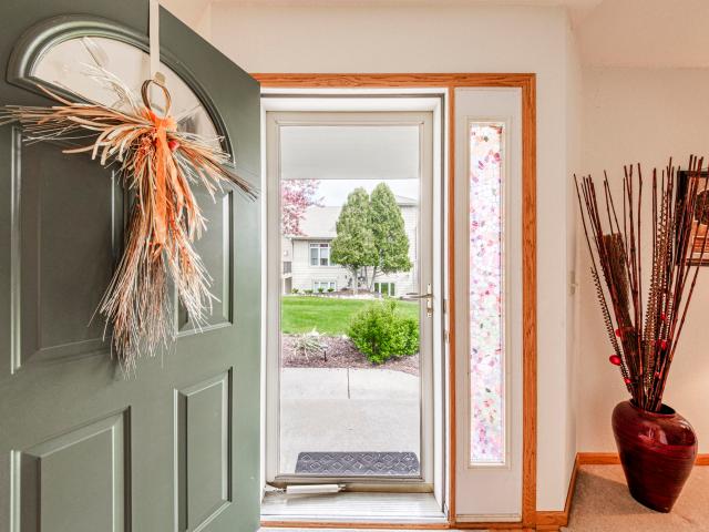 W264N2062 Deer Haven Ct, Unit #1