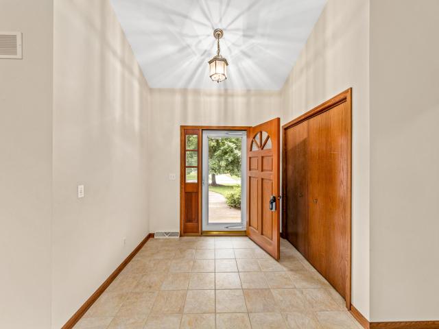 W270N2568 Orchard Ln