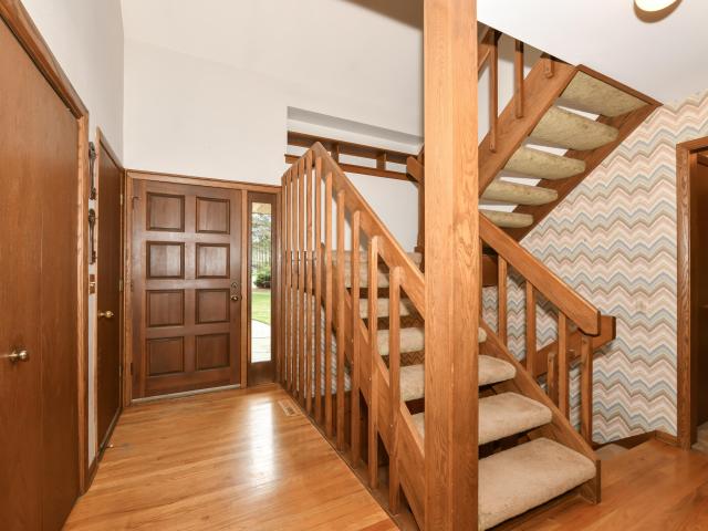 W270N6983 Woodland Oaks Dr