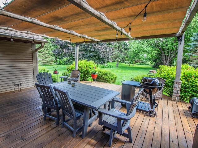W273S2261 Drumlin Dr