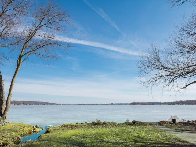 W304N2426 Maple Ave, Delafield, WI 53072 | MLS #1951