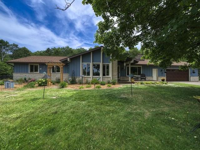 W304S3236 Brookhill Rd, Genesee, WI 53189