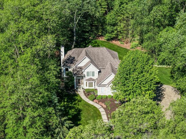 W305N2373 Maple Ave