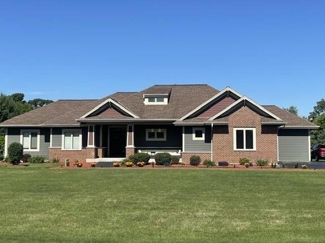 W319S9145 Laurens Pkwy, Mukwonago, WI 53149