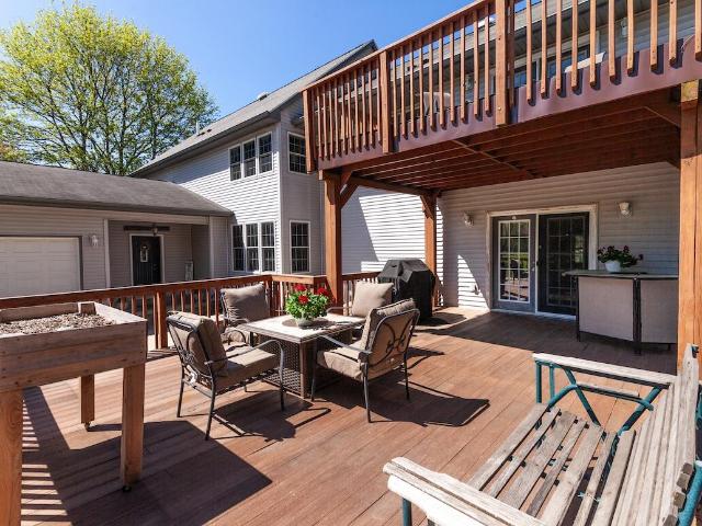 W329N4072 Lakeland Dr