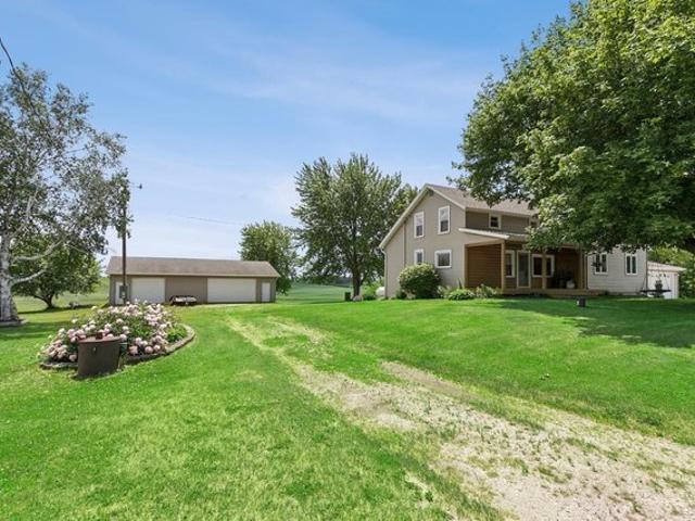 W3387 County Line Rd, Cleveland, WI 53015