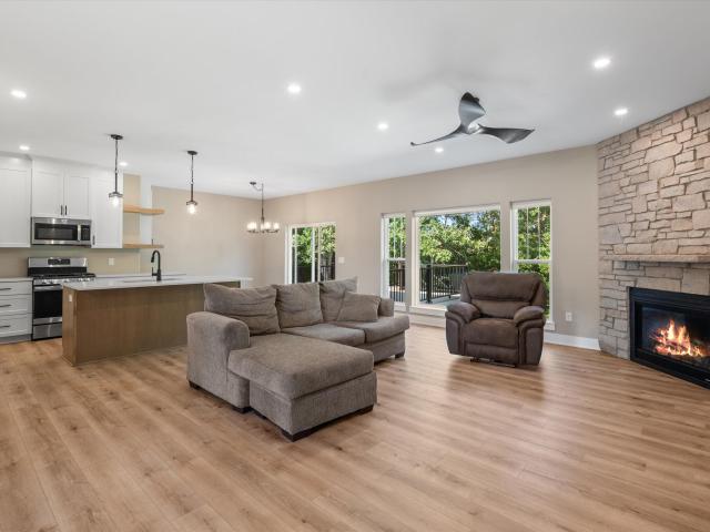 W332N4518 Grace Ct