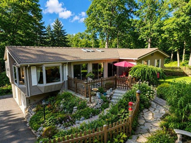 W3451 Wildwood Dr, Geneva, WI 53147