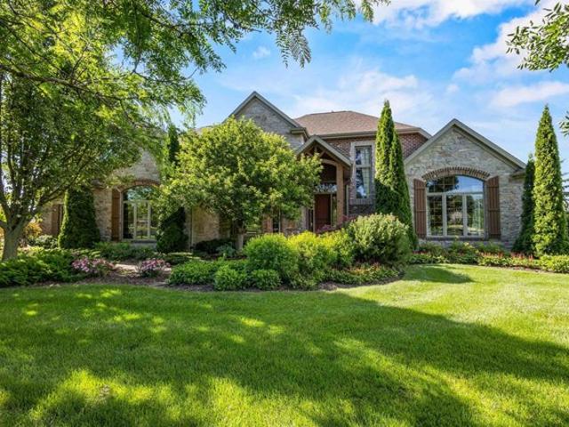 W3493 Equestrian Trl, Freedom, WI 54913