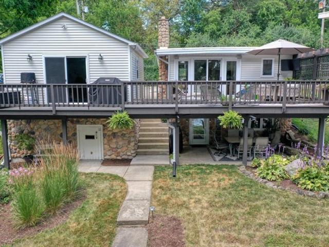 W342N4848 W Lindy Ln, Lac La Belle, WI 53058