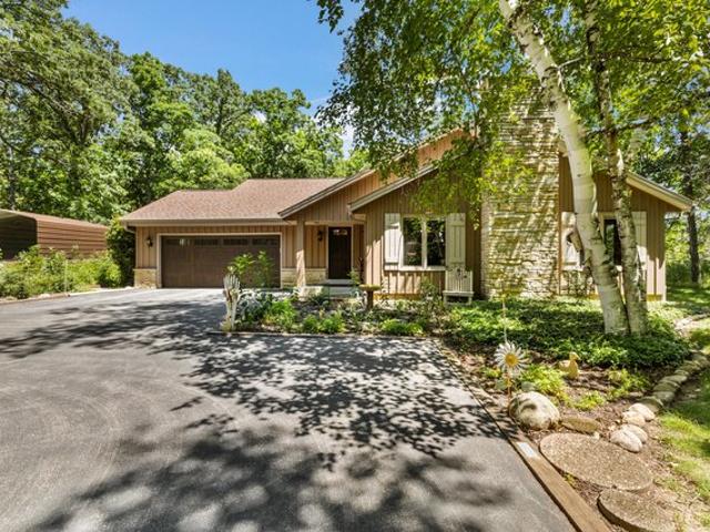 W342S4510 Moraine Hills Dr, Ottawa, WI 53118