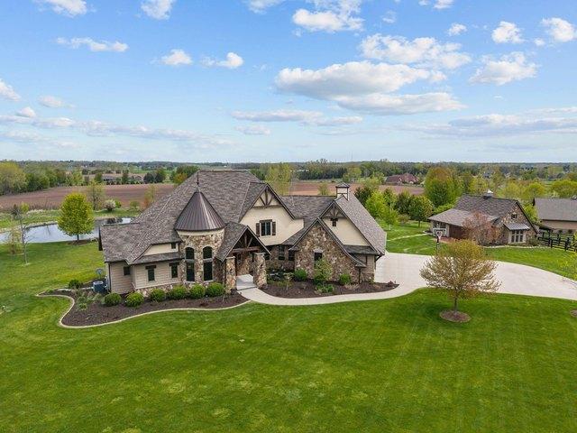 W3642 Equestrian Trl, Freedom, WI 54913