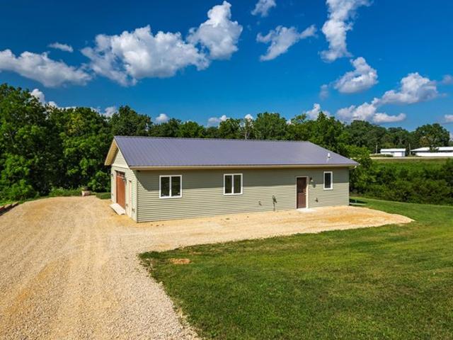 W3611 Cemetery Ln, Greenfield, WI 54601