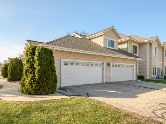 W397 n5883 Autumn Woods Dr, Oconomowoc, WI 53066 | Compass