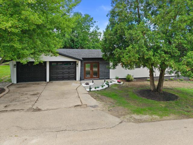W3990 Longfellow Dr