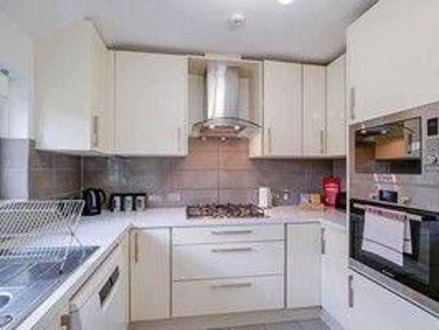W7 Townholm Cres 103A 2 bed apartment to rent £4,000 pcm £923 pw