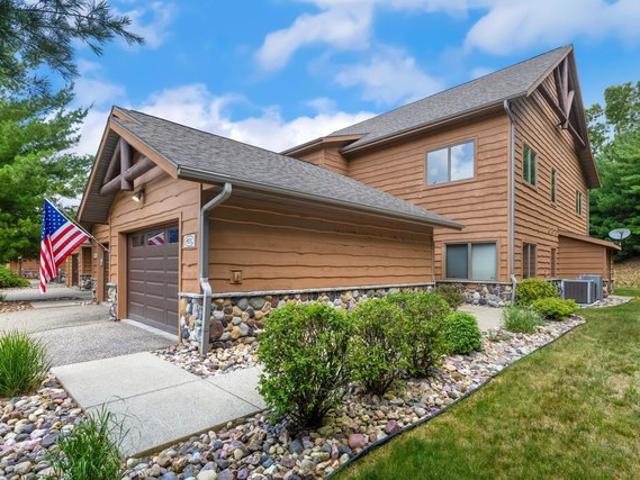 W4112 Vista Dr Unit 8, Mauston, WI 53948