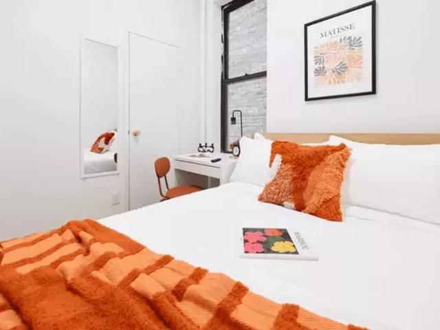 W42nd St #847