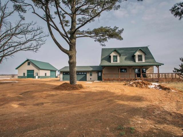 W4768 Capital Rd, Greenwood, WI 54437