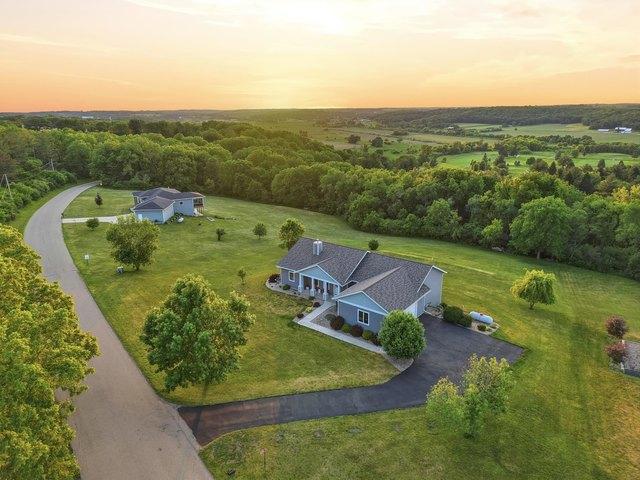 W4896 Edelweiss Rd, New Glarus, WI 53574