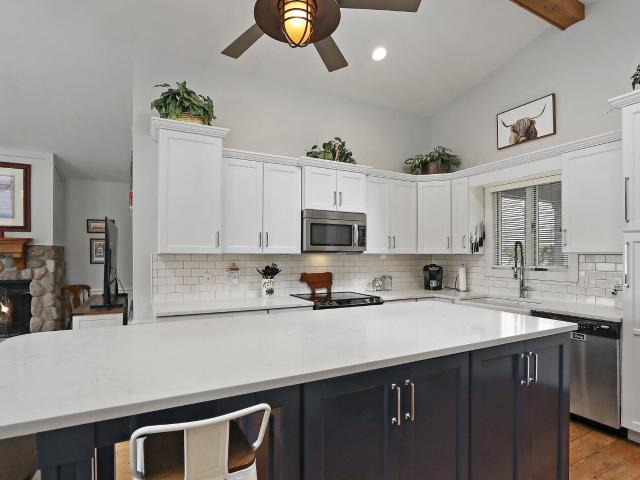 W5193 Sterlingworth Ct