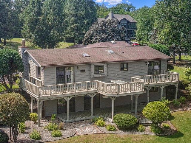 W5300 Briarwood Rd, Sugar Creek, WI 53121