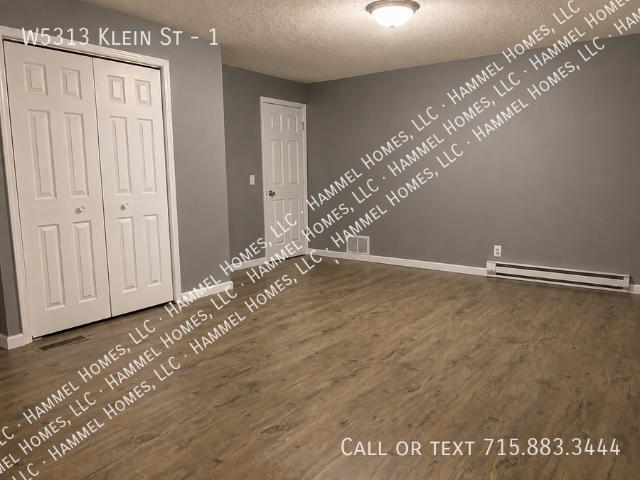 W5313 Klein St, 2 beds, 1 full bath