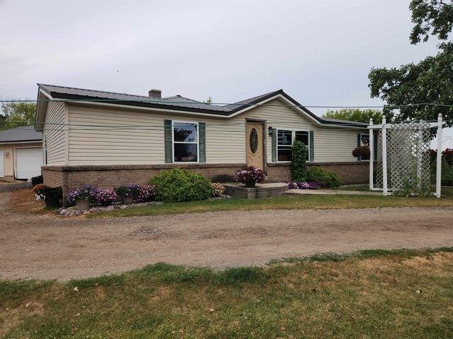 W5468 Military Rd, Pardeeville, WI 53954