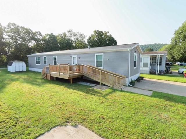 W5585 County Road MM Trlr 112, La Crosse, WI 54601
