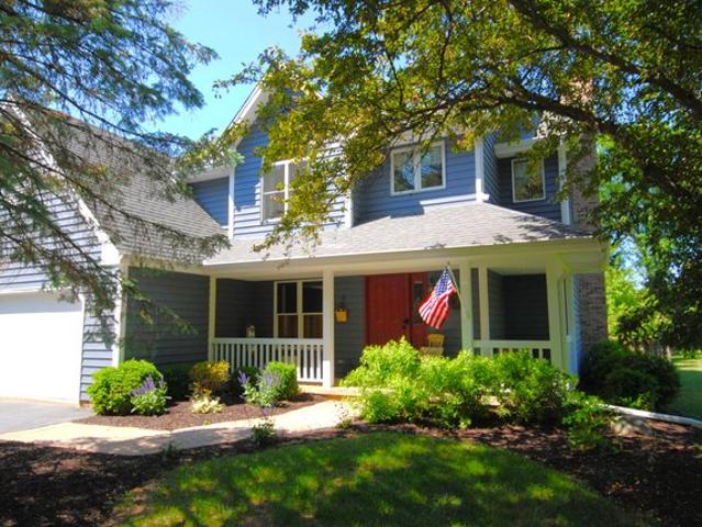 W5692 Sunset Ridge Rd, Walworth, WI 53184