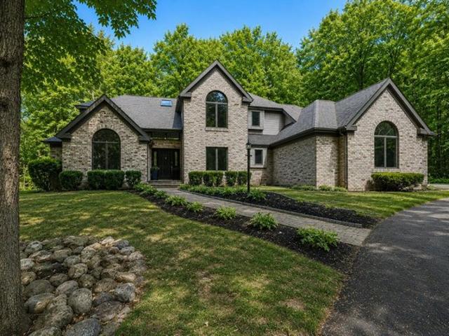 W5971 Pheasant Ln, Plymouth, WI 53073