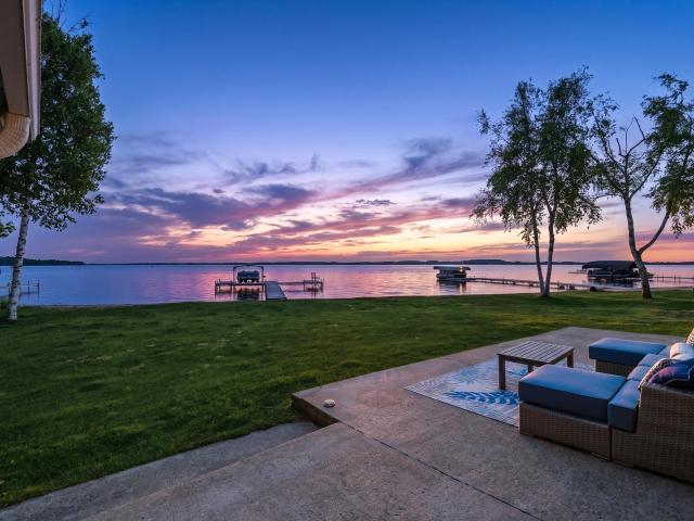 W6093 N BAY Court