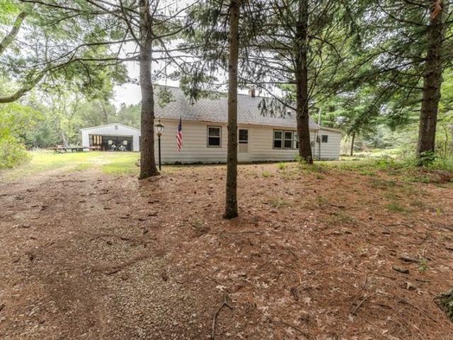 W6629 37th St, New Lisbon, WI 53950
