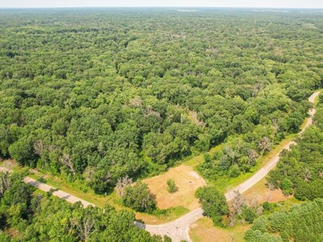 W6946 9th St E, Necedah, WI 54646