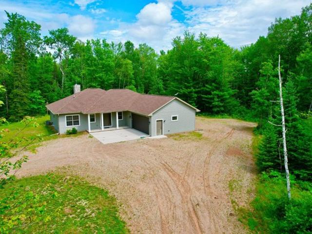 W7239 Kodiak Dr, Pembine, WI 54156
