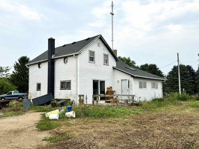 W7480 State Road 39, New Glarus, WI 53574