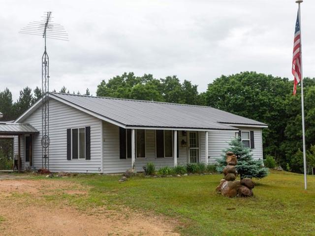 W7791 Dakota Cir, Westfield, WI 53964