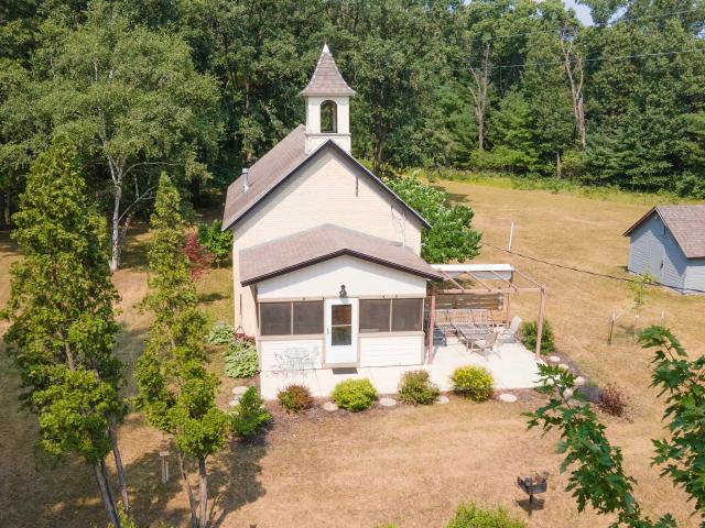 W8224 cottonville lane