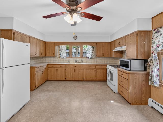 W8491 Spring View Dr