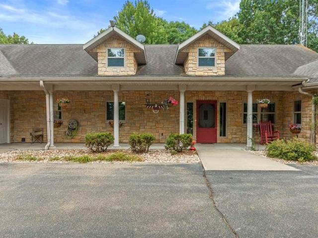 W8585 Brown Deer Dr, Wautoma, WI 54982