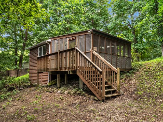 W8799 Hickory Rd