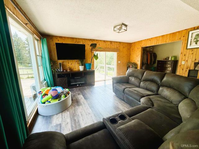 W9214 Sunset Lane