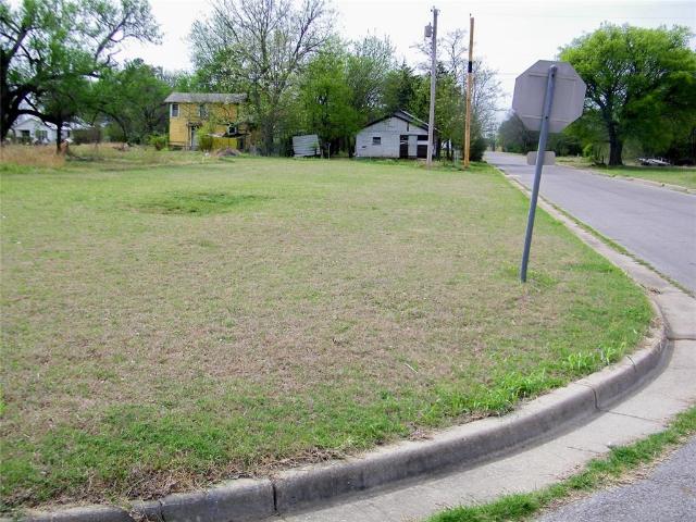 W Magnolia Lane