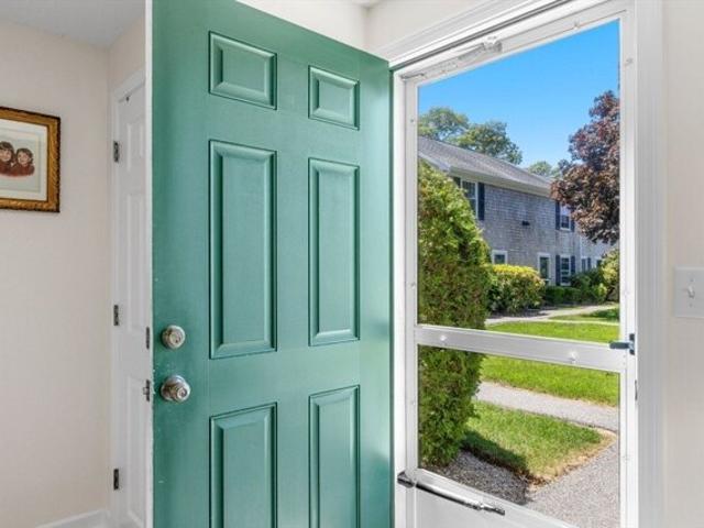 W Main St Apt,barnstable, Condo For Sale