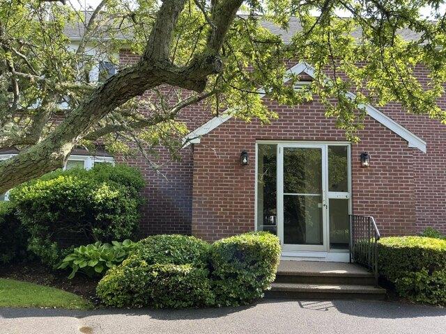 W Main St Apt,hyannis, Condo For Sale