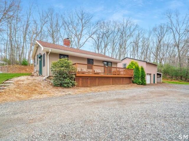 W Main St, East Lyme, Home For Sale