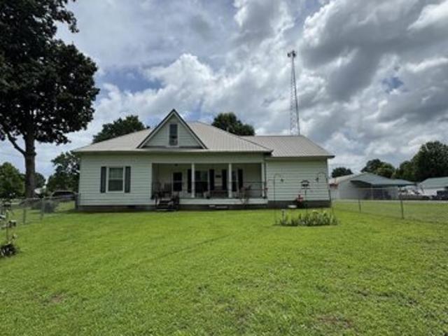 W Main St, Hornbeak, Home For Sale