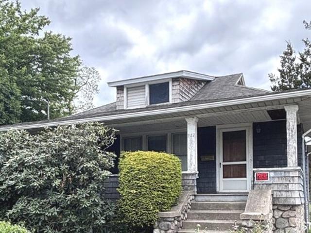 W Main St, Stamford, Home For Sale